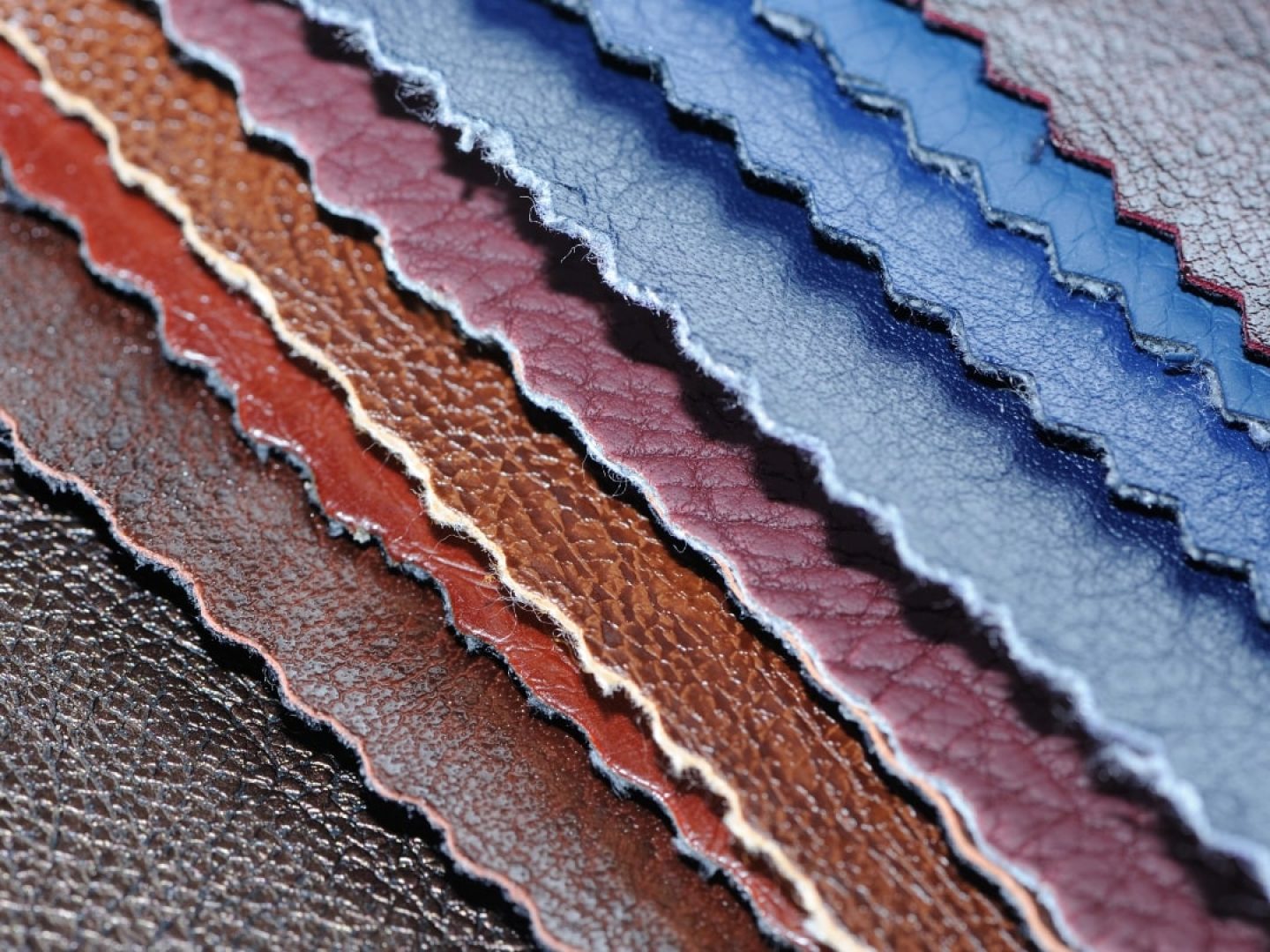 7 Benefits of Vinyl Material for Office Furniture | ARTEIL